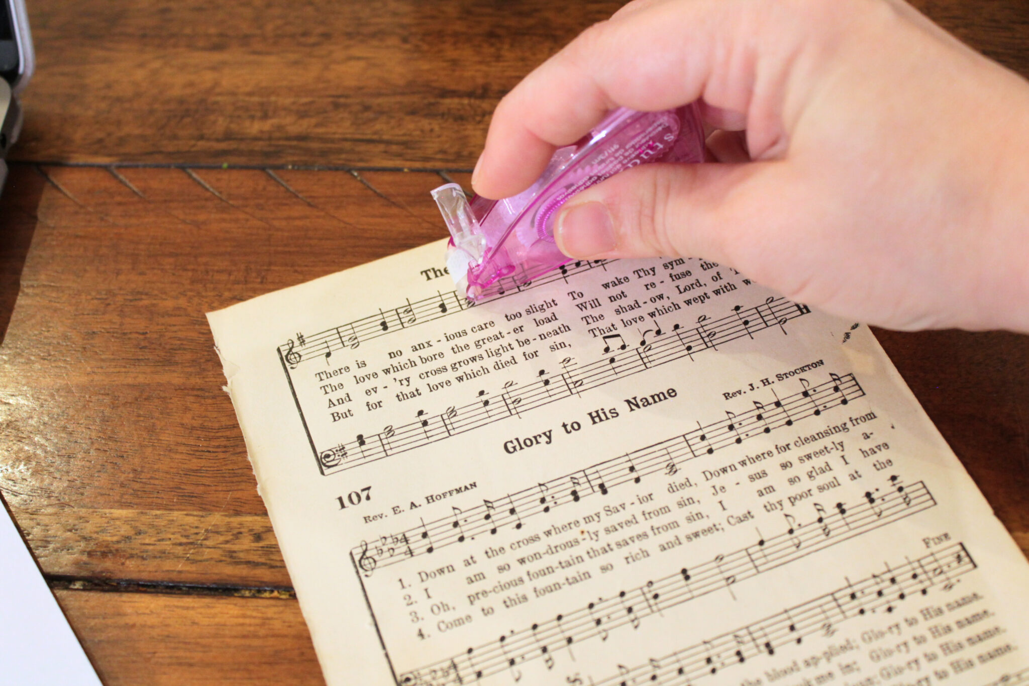 How to Make Your Own Hymn Wall Art - Little Tennessee Home